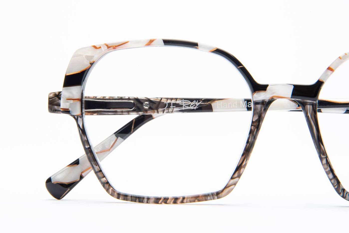 Bold and beautiful - nzoptics